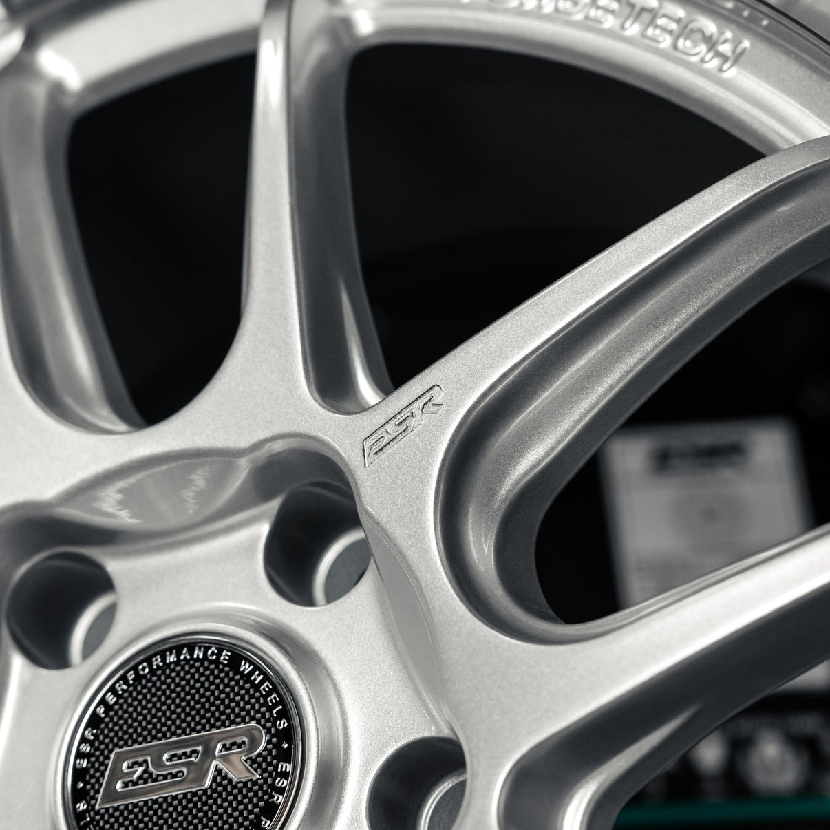 ESR AP8 Hypersilver – Fitment Solution Store